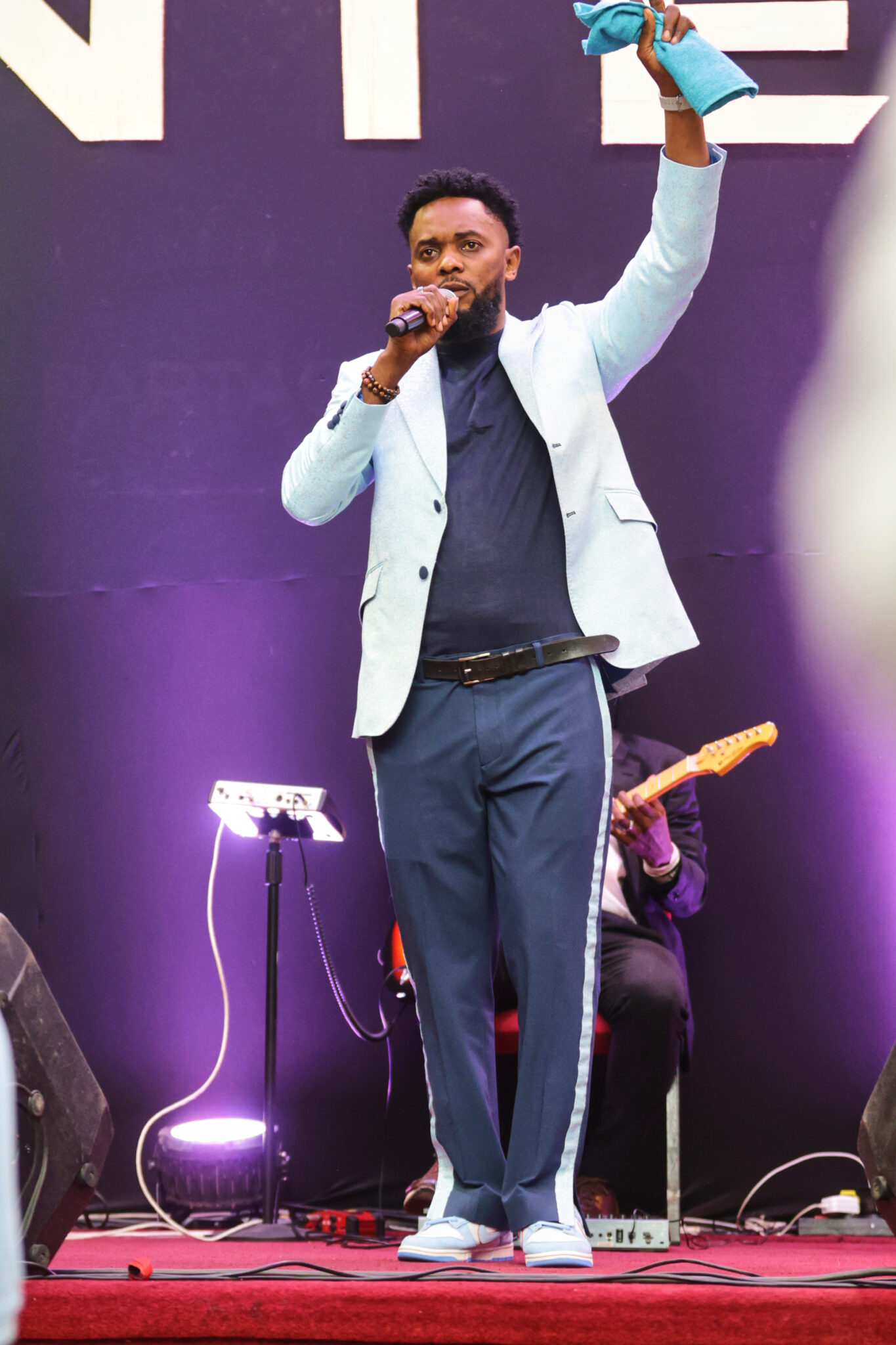 Hamos Ki-Say, symbole de la vitalité du gospel africain, découverte d ...